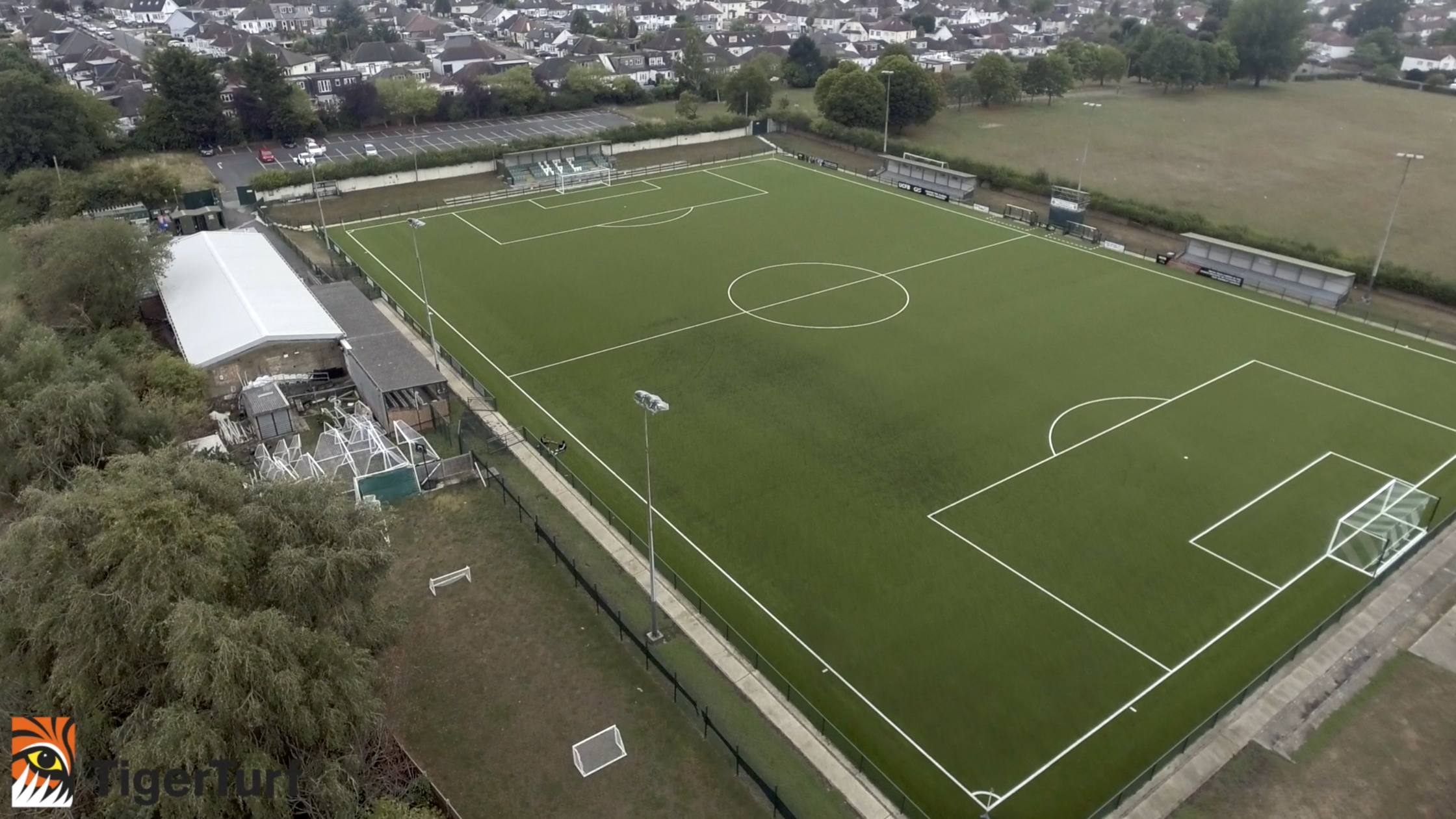 TigerTurf upgrade pitch for Hendon FC